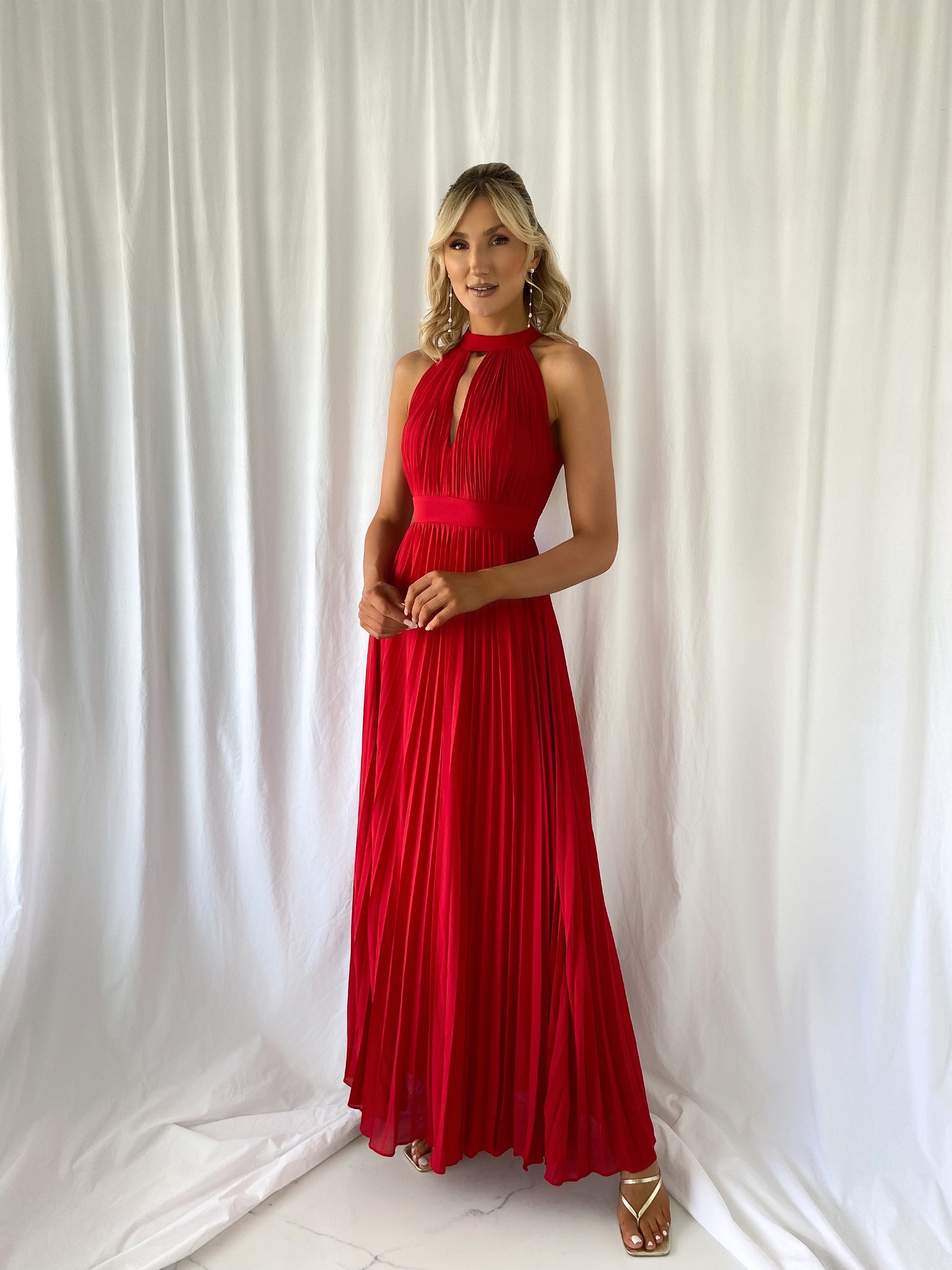Roxy Pleated Maxi Dress - Red – mykindofdress